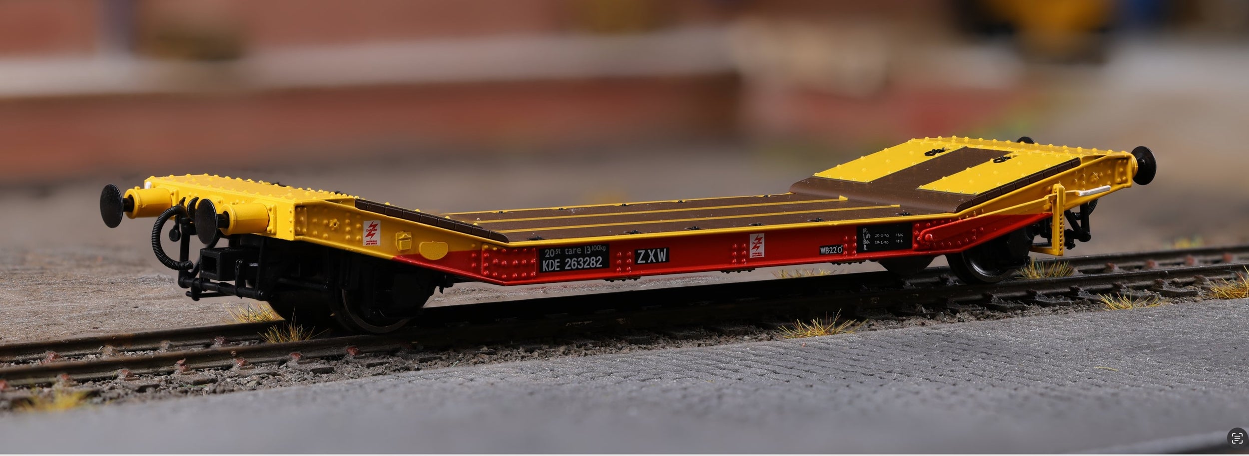 25T Lowmac - Clark Railworks