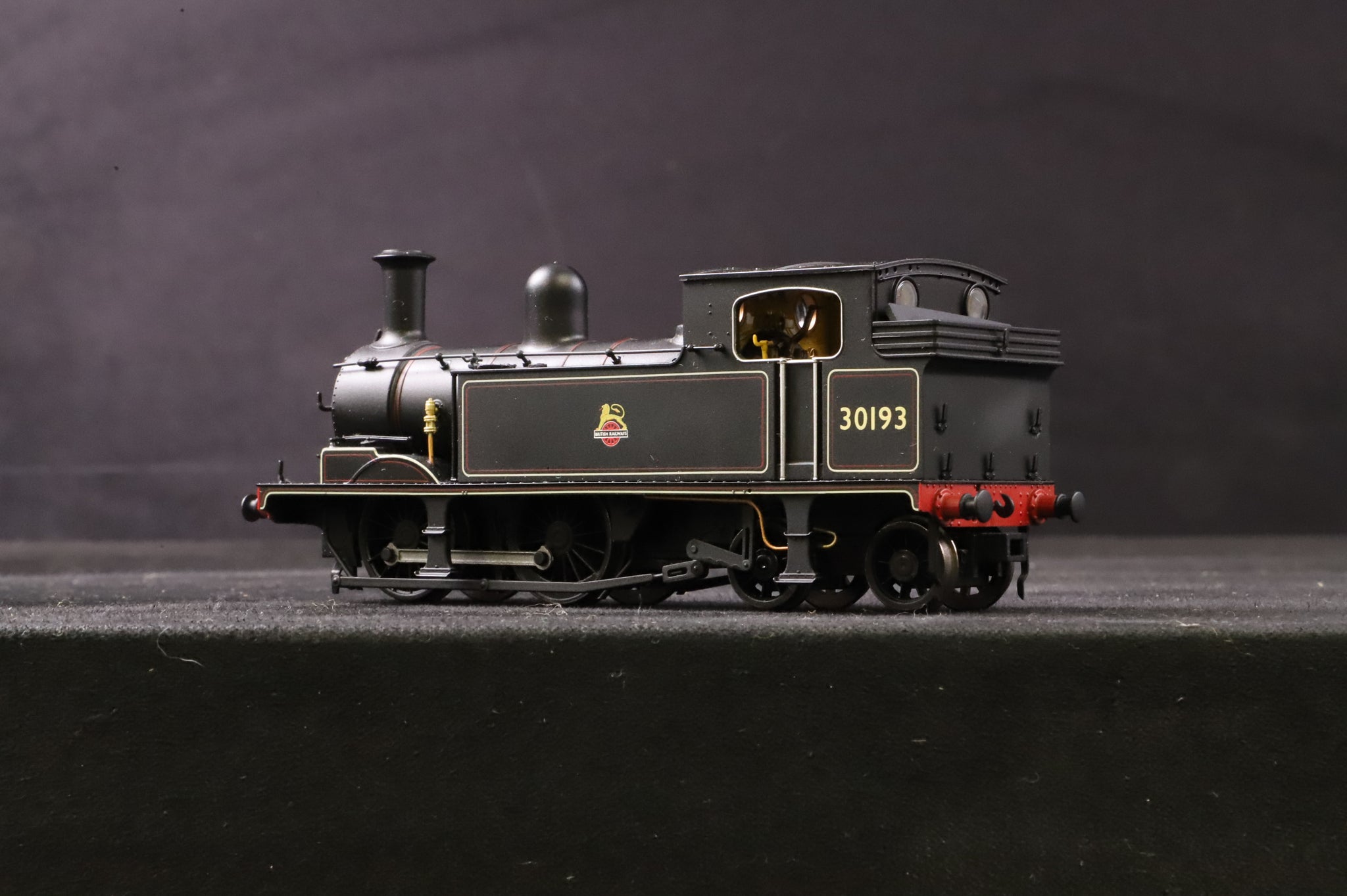 KMRC OO K2106 Adams O2 Tank 30193 in BR Black w/ Early Crests - Clark ...