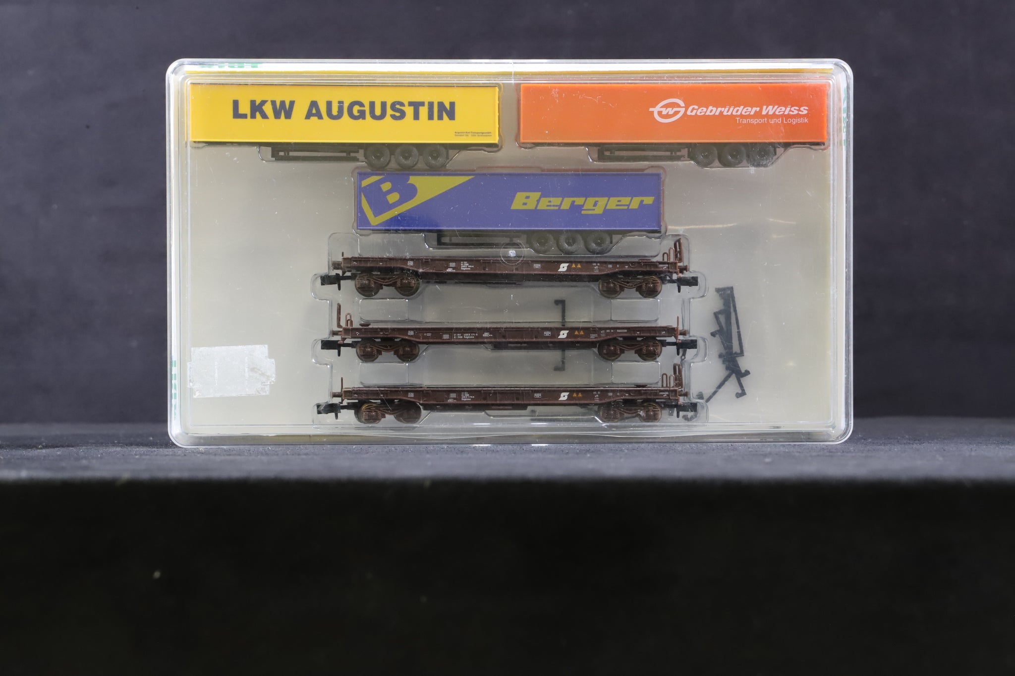 Trix N 15044 Pack Of 3 Flat Cars with Loads - Clark Railworks