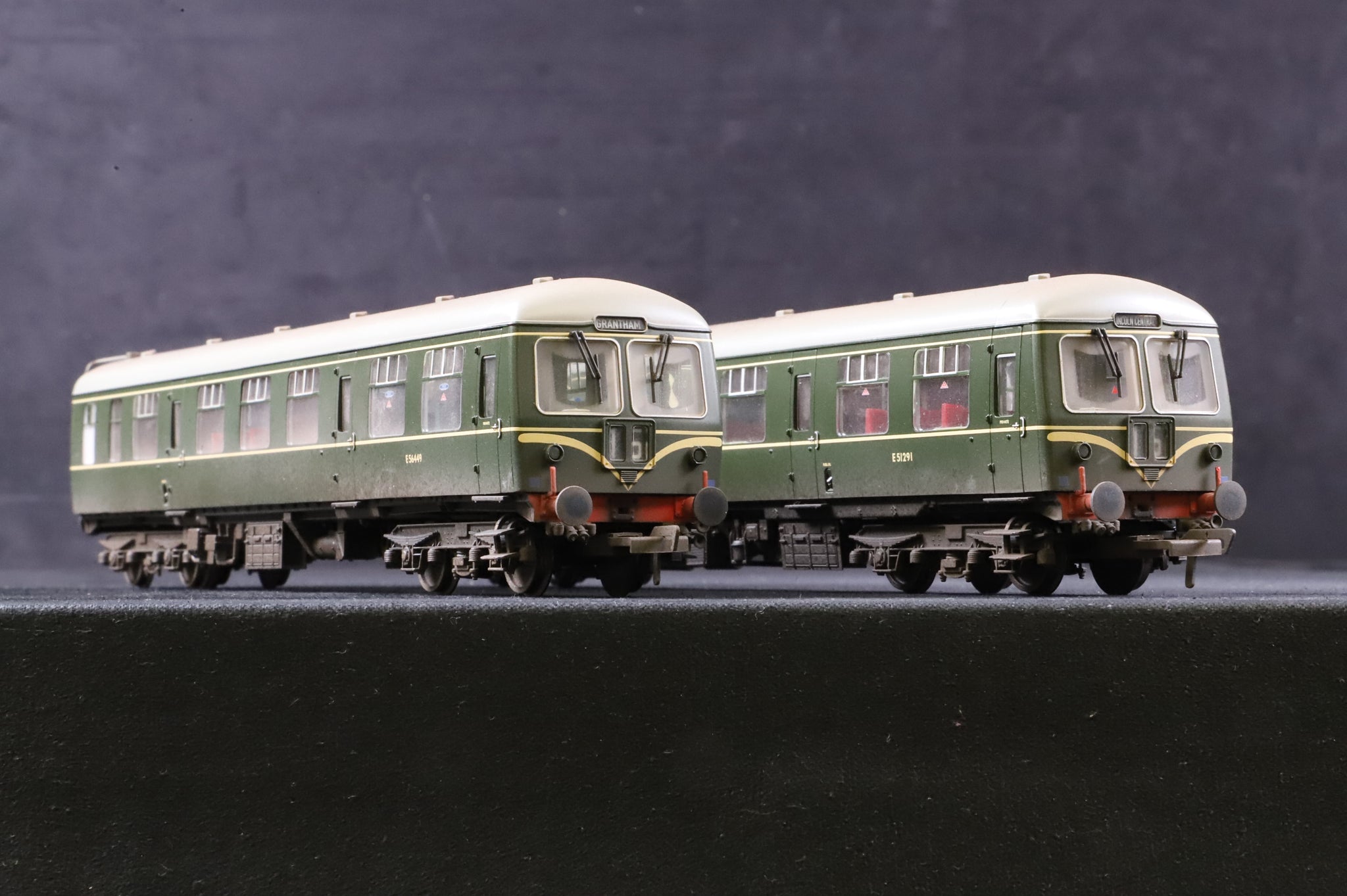 Bachmann OO 31-326B Class 105 2 Car DMU BR Green Speed Whiskers Weathe ...