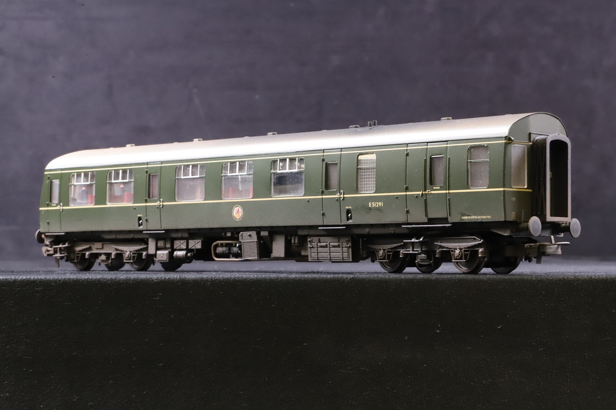 Bachmann OO 31-326B Class 105 2 Car DMU BR Green Speed Whiskers Weathe ...