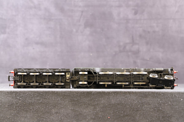 Hornby OO R2342 Class A3 '60077' 'The White Knight' BR Lined Green L/C ...