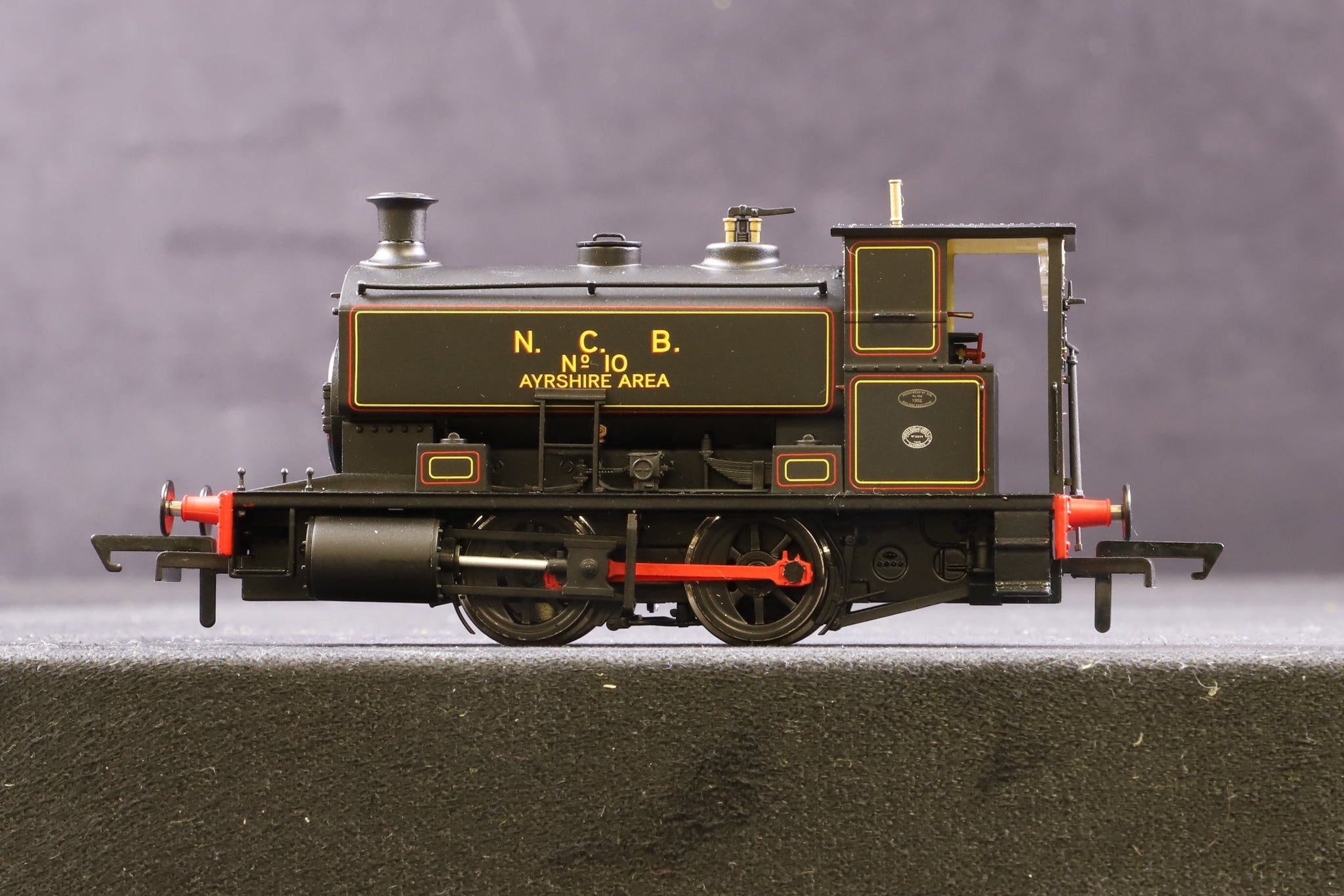 Hattons OO H4-AB16-001 Andrew Barclay 0-4-0ST 16'' 224 No.10 in Lined ...