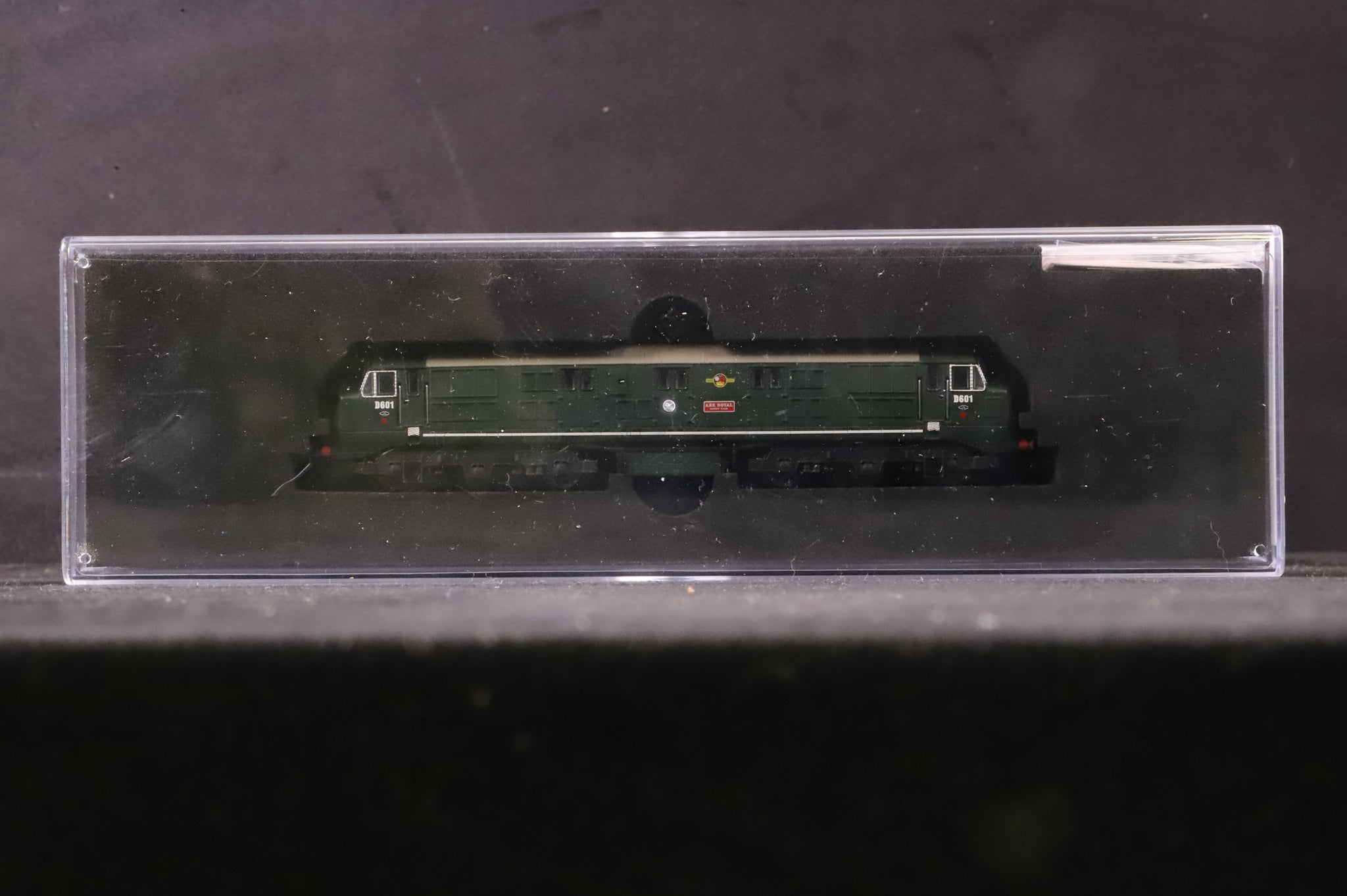 EFE Rail E84523 Class 41 Warship 'D601' 'Ark Royal' BR Green Disc Head ...