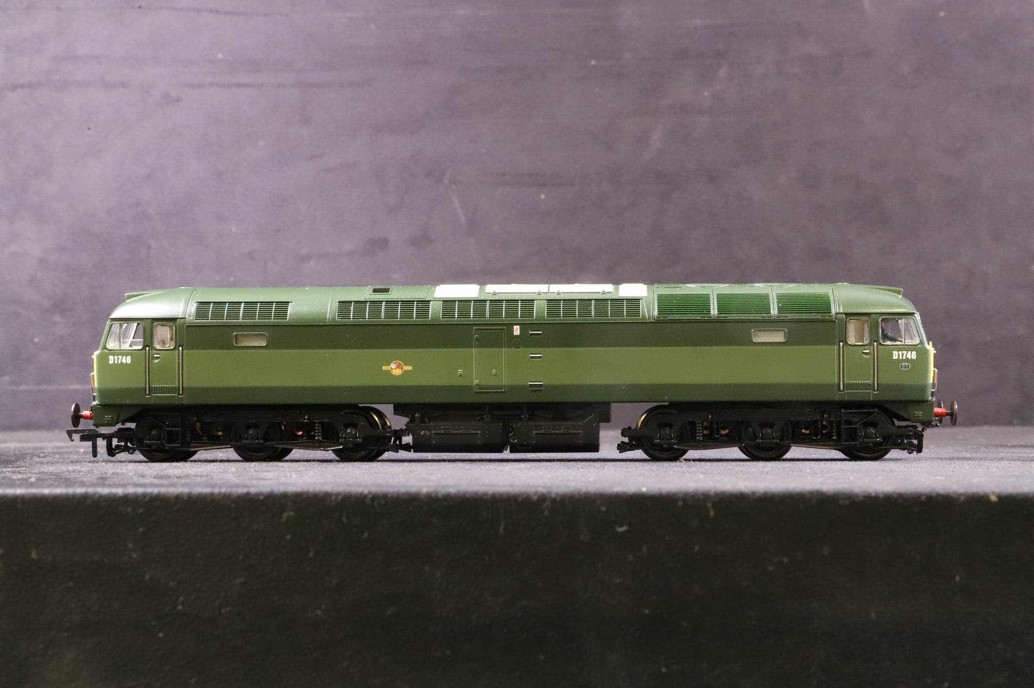 Bachmann OO 32-801DS Class 47 'D1746' Green H/Yellow Ends 4 Digit Head ...