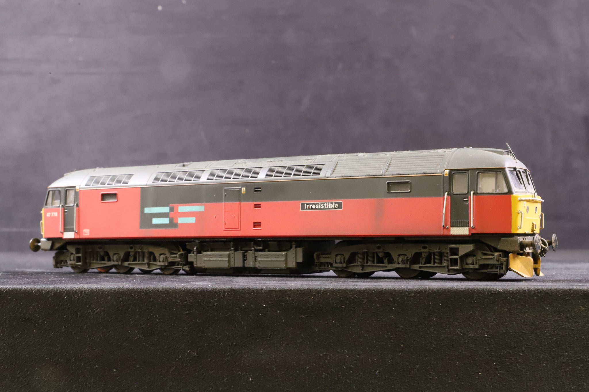 Heljan OO 4620 Class 47 47778 'Irresistible' in BR RES Livery - DCC So ...