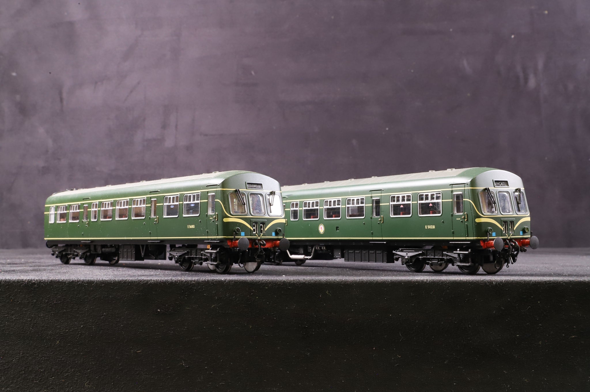 Bachmann OO 32-285 Class 101 2 Car DMU in BR Green w/ Speed Whiskers ...