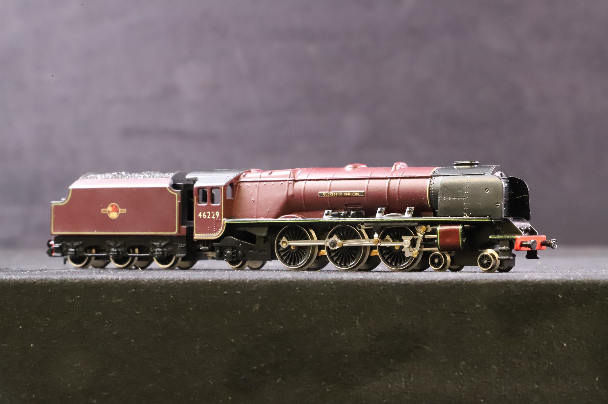 Graham Farish N Gauge 1816 Duchess Class 46229 'Duchess of Hamilton' i ...
