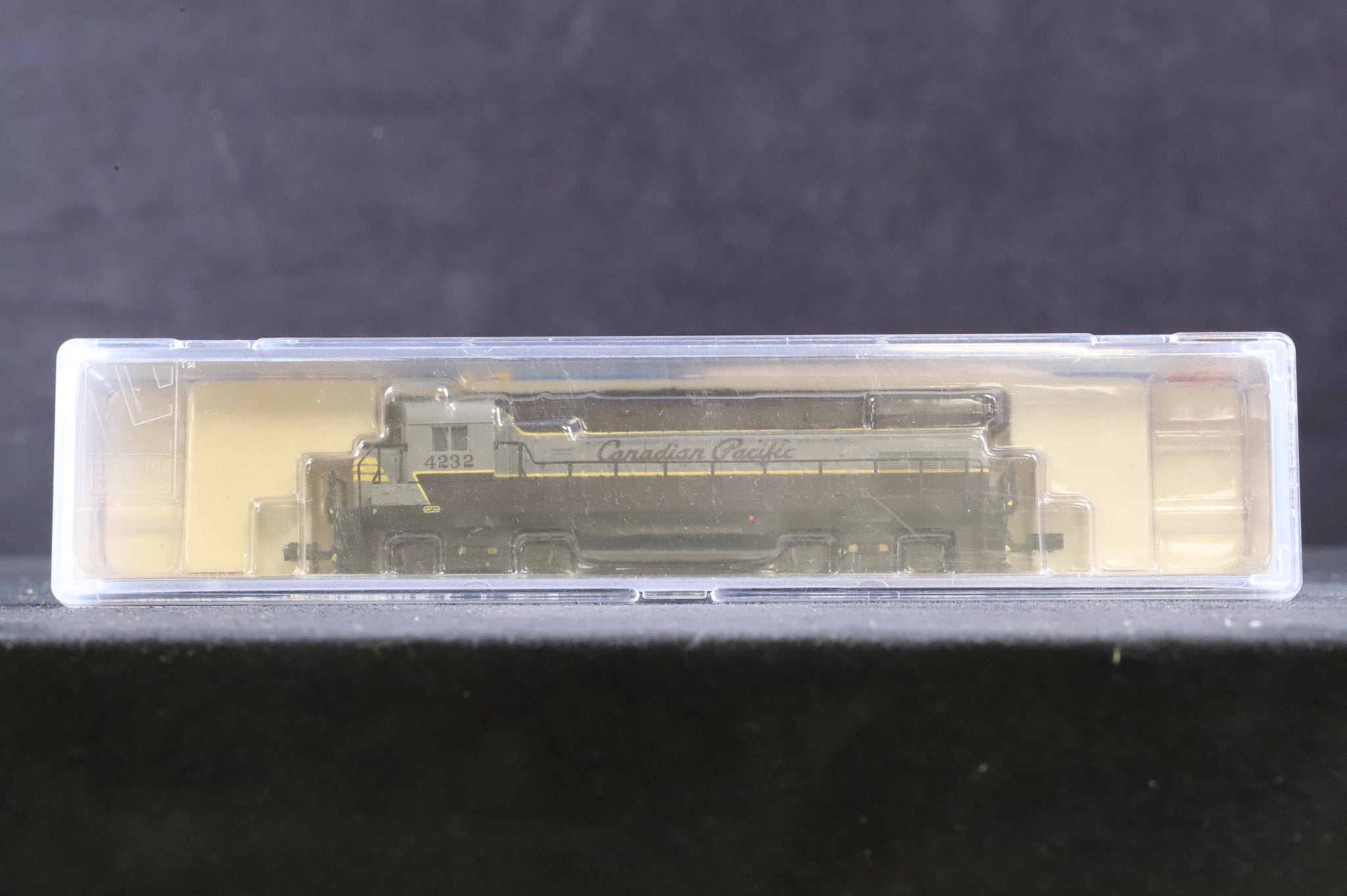 Life-Like Trains N Gauge 44251 C424 Diesel Loco No.4232 in Canadian Pa ...