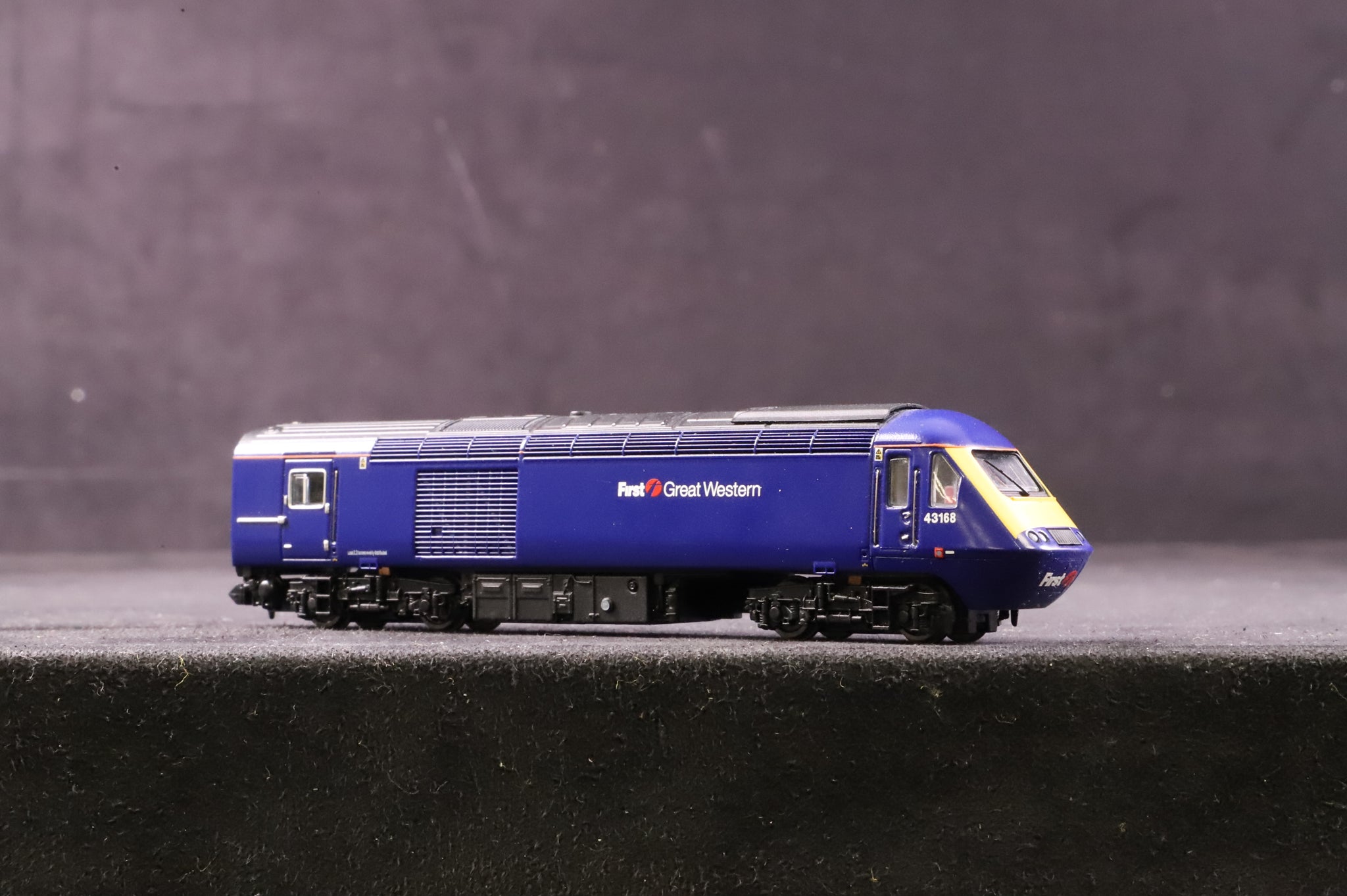 Dapol N Gauge ND-122F Class 43 HST Set, incl. 5x Dapol Mk3 Coaches in - Clark Railworks