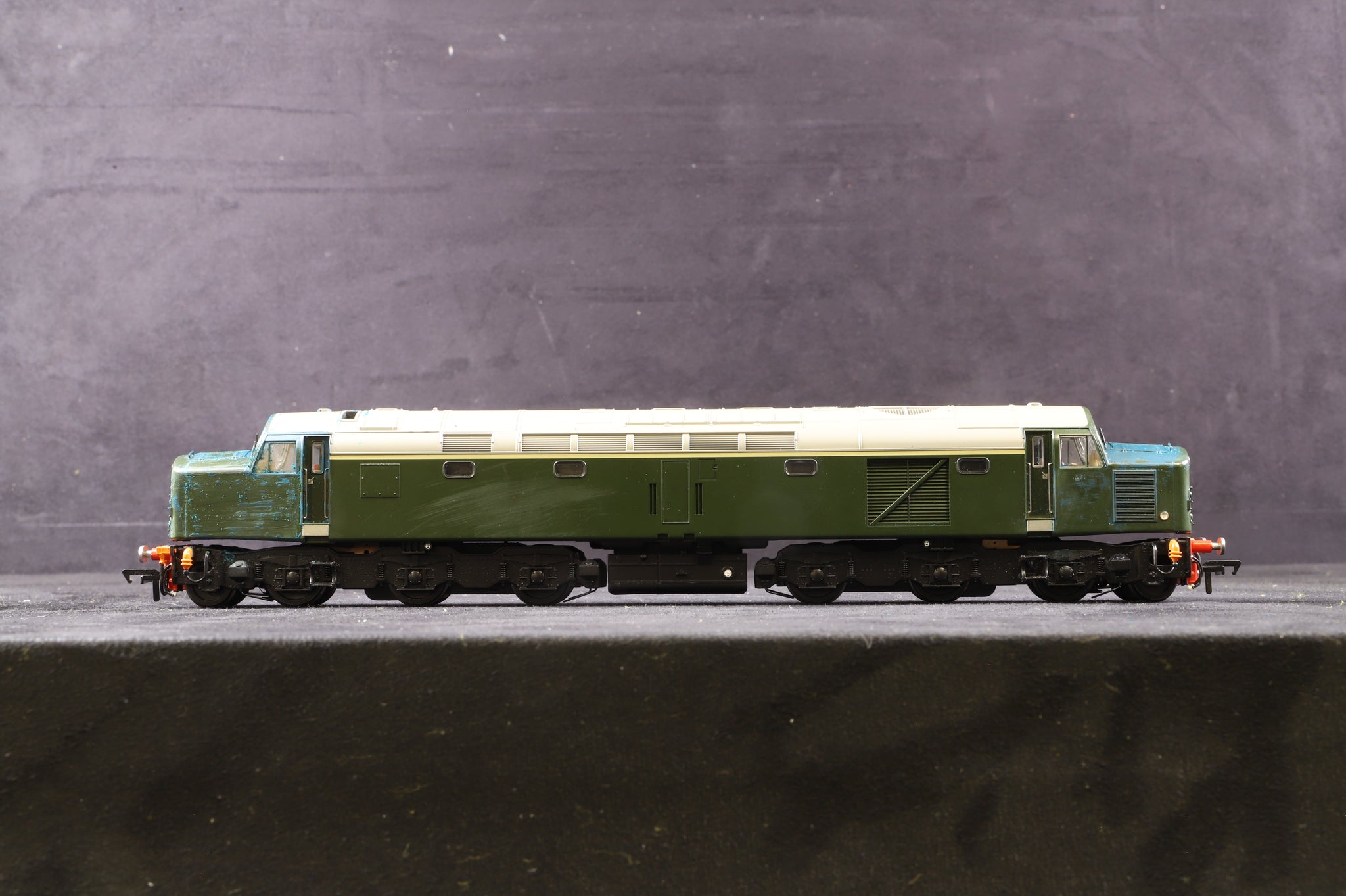 WORKSHOP Bachmann OO 32-480 Class 40 Diesel 'D248' BR Green/ Blue Repa ...