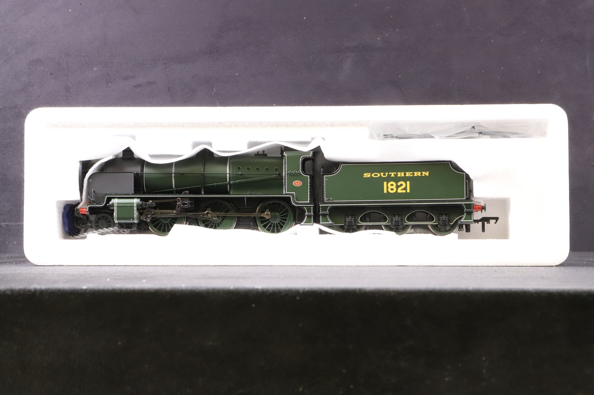 Bachmann OO 32-153A N Class 1821 in SR Green - Clark Railworks
