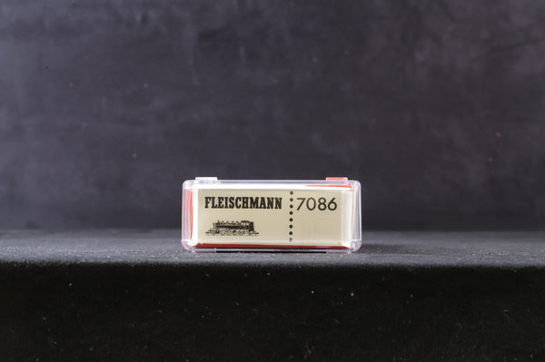 Fleischmann N Gauge 7086 Deutsche Reichsbahn BR 86 in Black and Red ...